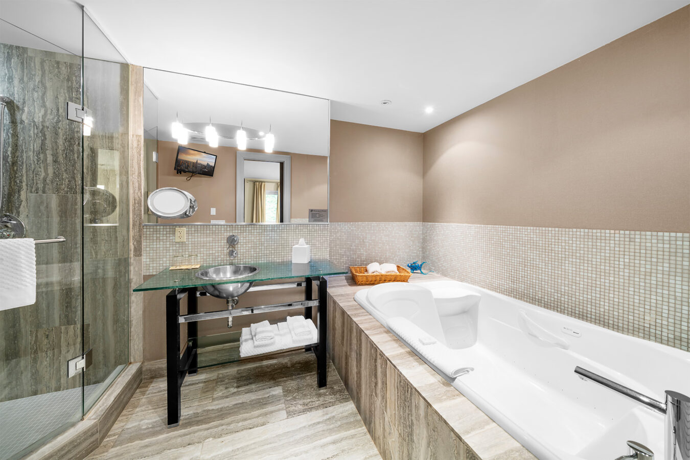 The King Suite at The Shaw Club in Niagara on the Lake