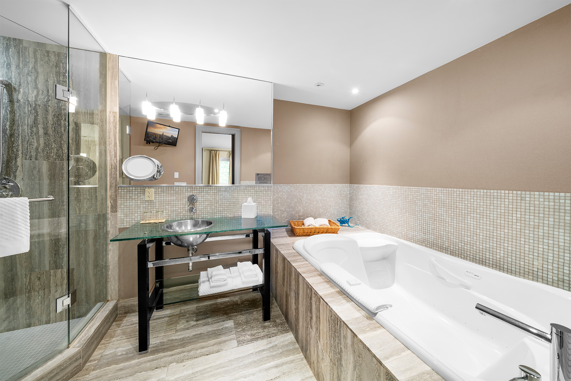 The King Suite at The Shaw Club in Niagara on the Lake